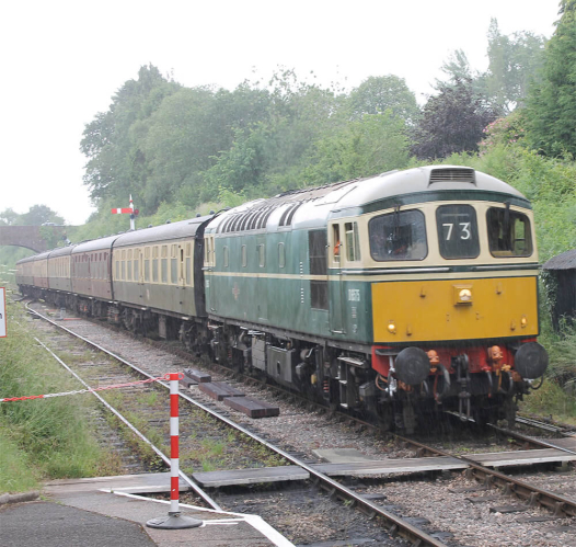 CLASS 33 "CROMPTON" No. D6566 & D6575